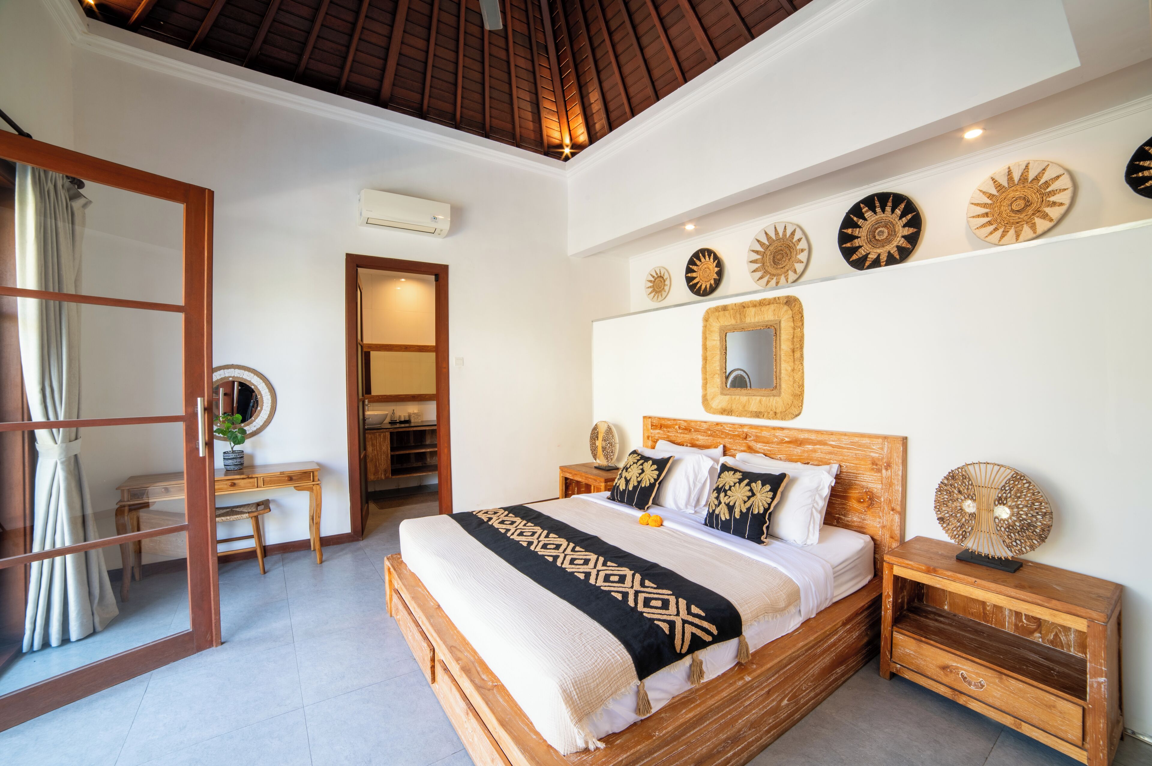 Quarto Duplo Deluxe, 3 quartos | Com mobília individualizada, ferro/tábua de engomar, Wi-fi grátis 