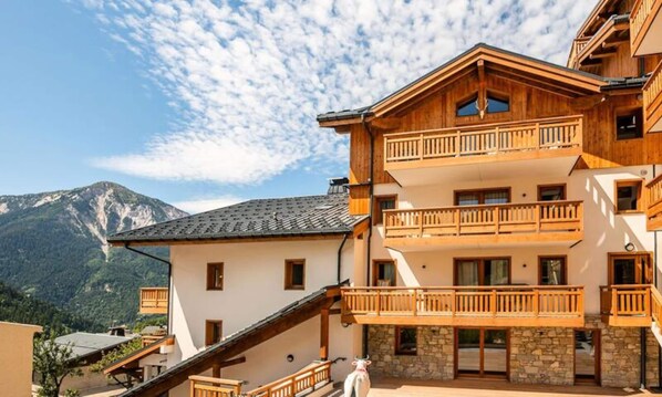 5 Rooms for 10 People Reviews, Deals & Photos 2026 - Expedia.co.uk