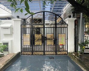 The Elegant Comfort Corner in Central District 7, Ho Chi Minh City ...