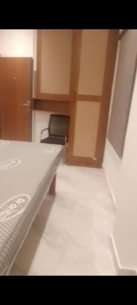 A28 Orange Bricks - Howrah