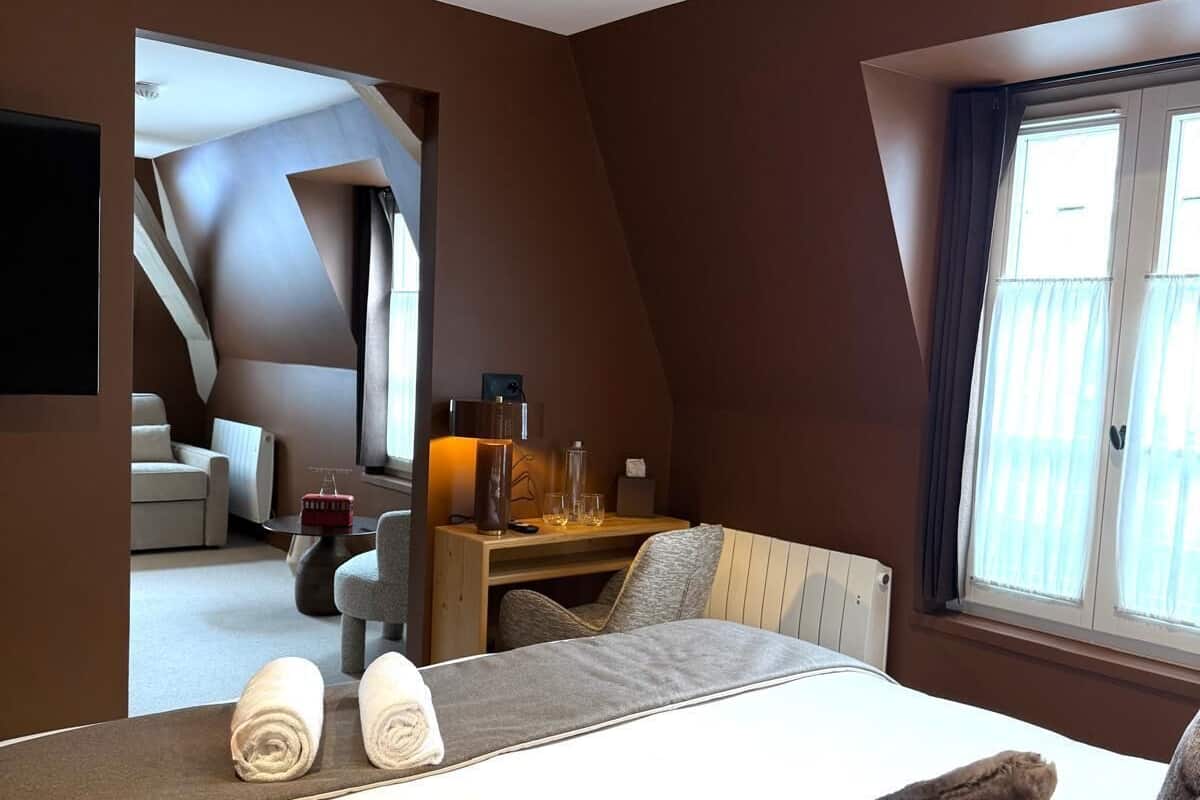 Suíte superluxo | Cofres nos quartos, escrivaninha, quartos à prova de som