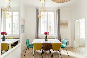 Apartamento | Área de estar | Smart TV 32 polegadas com canais a cabo, Netflix, serviços de streaming