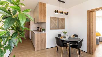 Water Lily III - Apartment (maximum capacity: 4 guests - 1 double bed and 2 single sofa beds) | Opções para refeição