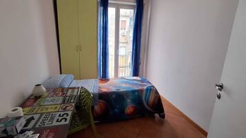 Ribes Domu Baiano | Edredões de penas, secretária, cortinas/cortinados opacos, Wi-fi grátis