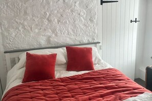 Charming Detached Cornish Stone Cottage with Private Garden & Coastal ...