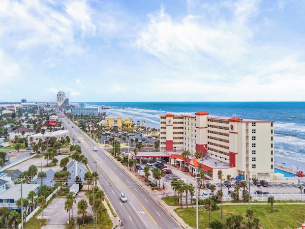 Harbour Beach Resort 103 - Daytona Beach, FL
