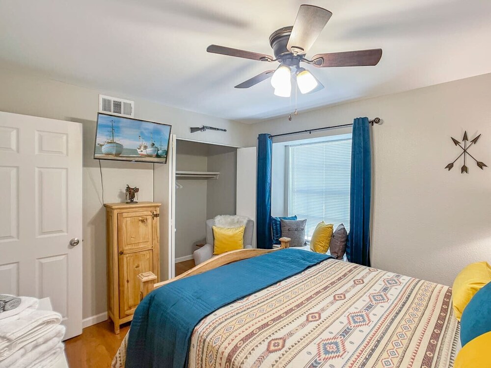 Southwest Splendor*Near ASU, Pool & Courtyard*2BR - Tempe | Vrbo