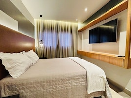 Apartamento superior | Individualmente decorados, individualmente mobiliados, escrivaninha