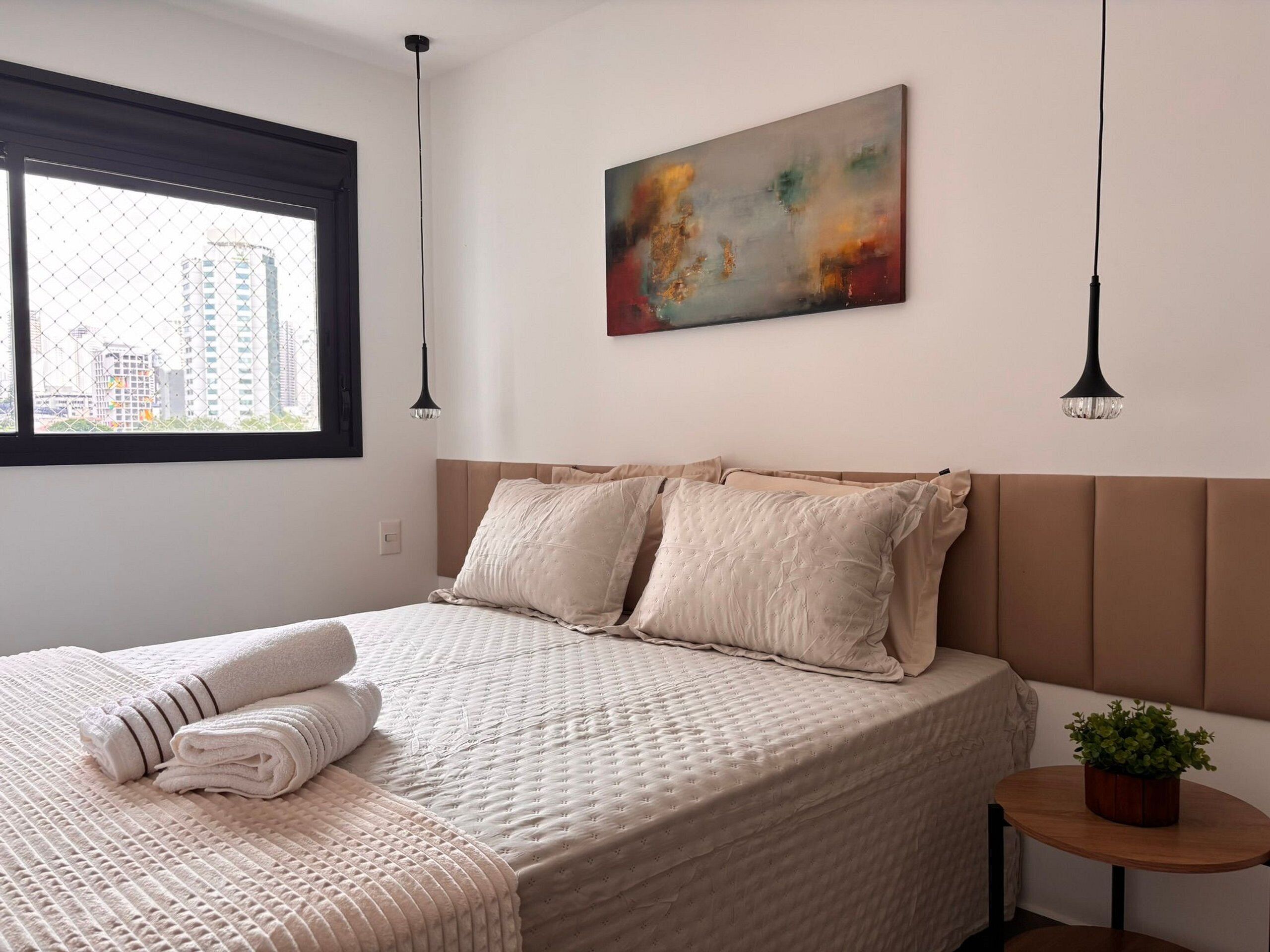 Apartamento Signature | Com decoração personalizada, com mobília individualizada, secretária 