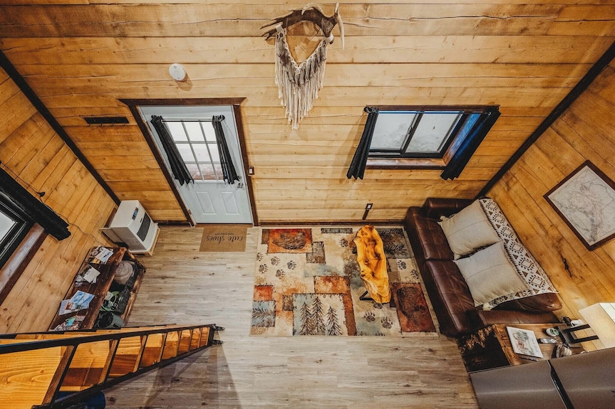 Cozy Rustic Cabin W/ Running Water & Shared Sauna - Alaska