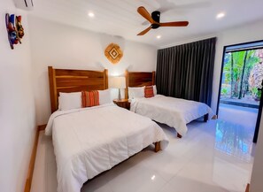 Roupas de cama premium, edredons de pluma, Wi-Fi de cortesia