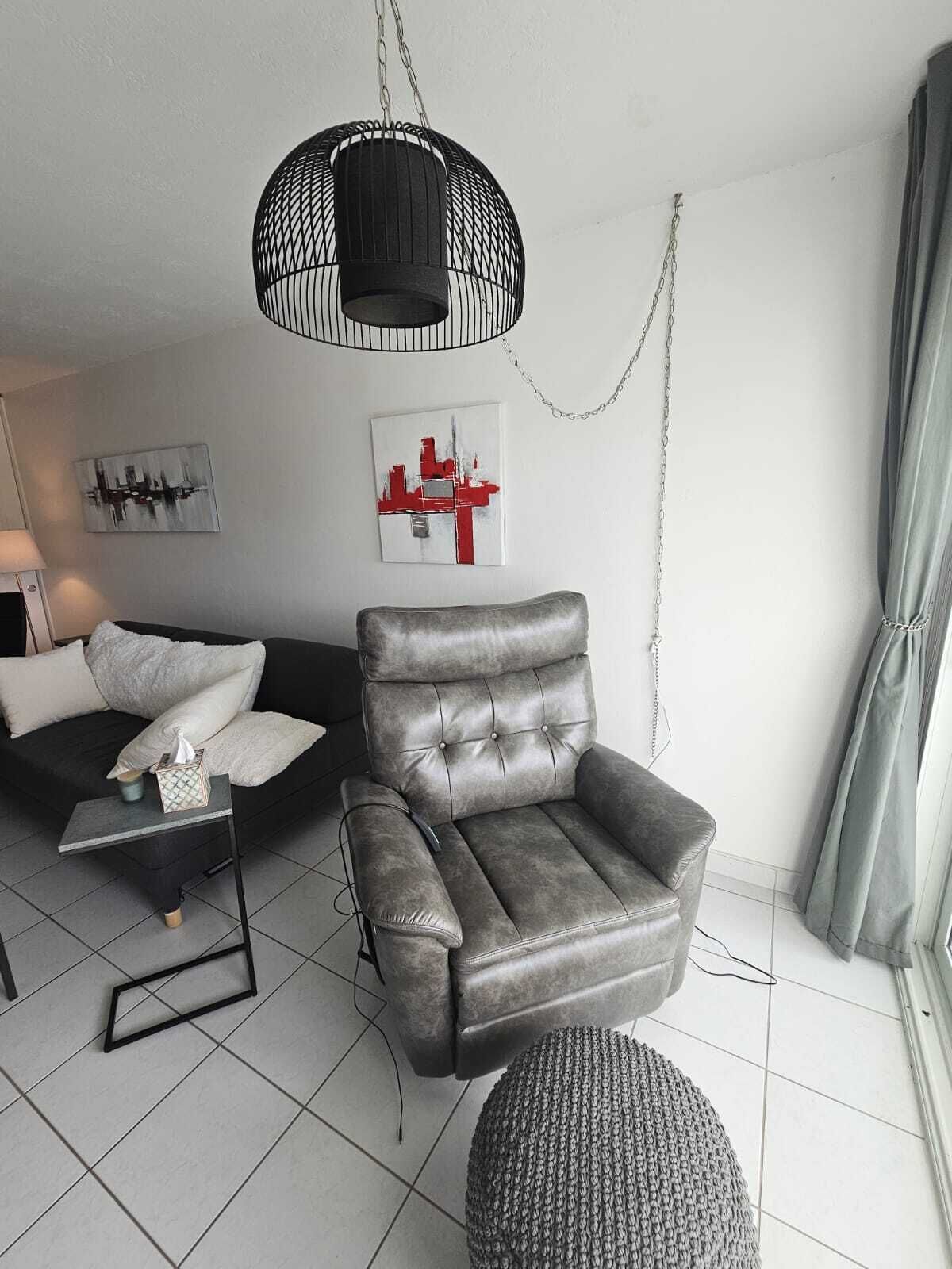 Charming  Condo  In Intracostal And Heart Of Pompano Beach .Live The Life  ! - Pompano Beach, FL