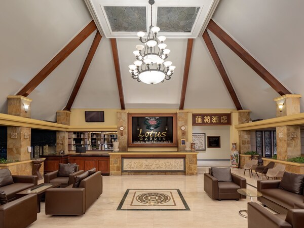 Lotus Garden Hotel By Waringin Hospitality - Kediri