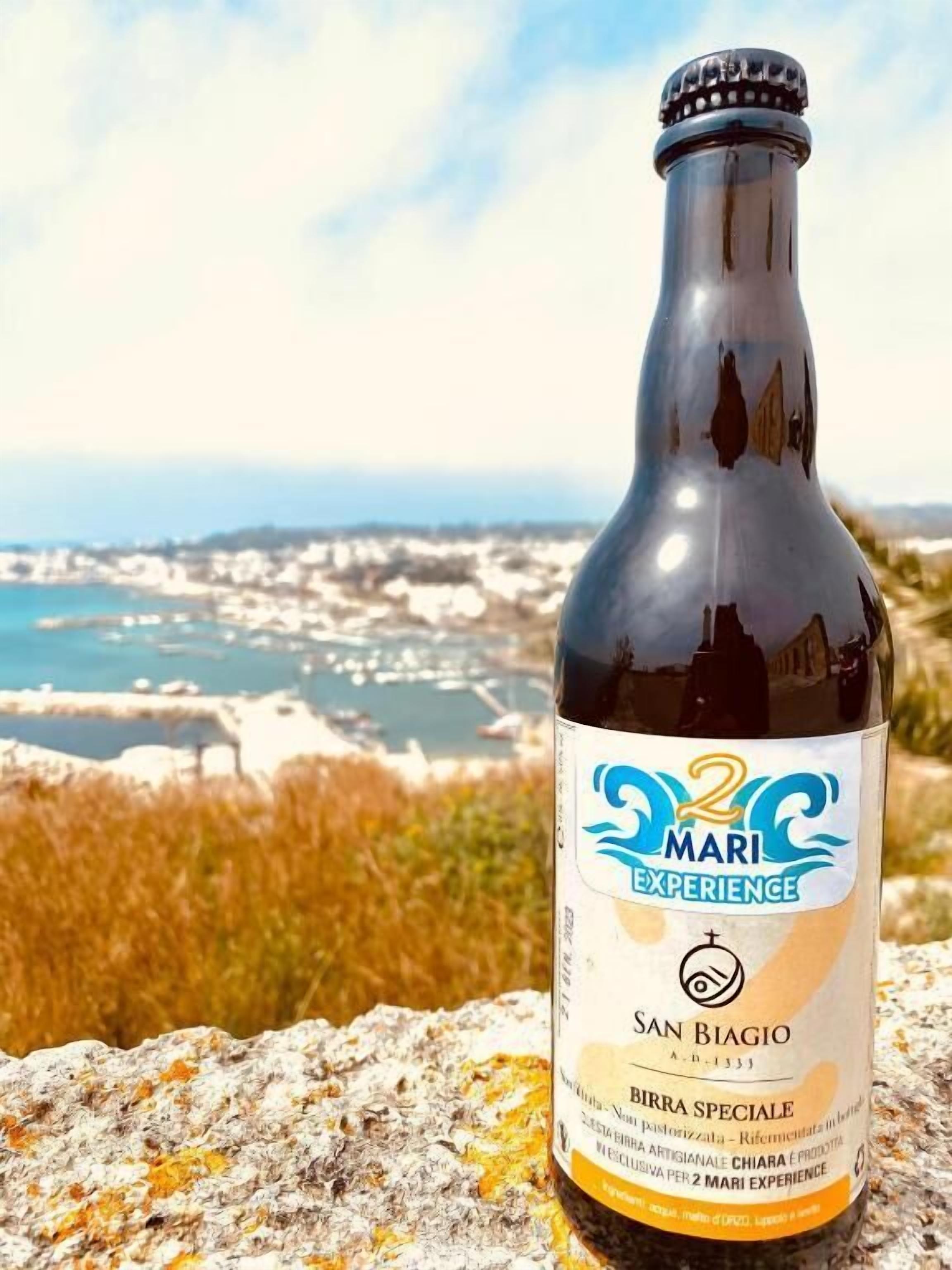 Uma garrafa de vinho San Biagio com etiqueta indicando que é uma Birra especial.