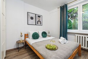 Apartamento Comfort, pátio | Berços/camas para crianças, Wi-fi grátis, roupa de cama fornecida 