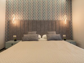 Apartamento luxo, vista para a cidade | Cofres nos quartos, cortinas blackout, quartos à prova de som