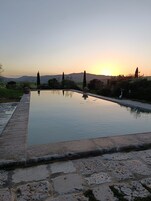 Piscina externa sazonal