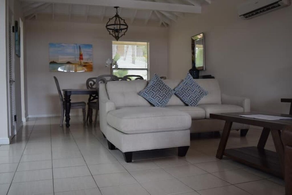 Beautiful Beach Front Villa In A Prime Location - Antigua and Barbuda