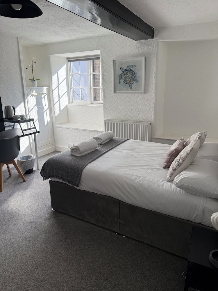 The Britannia Inn - Sherborne