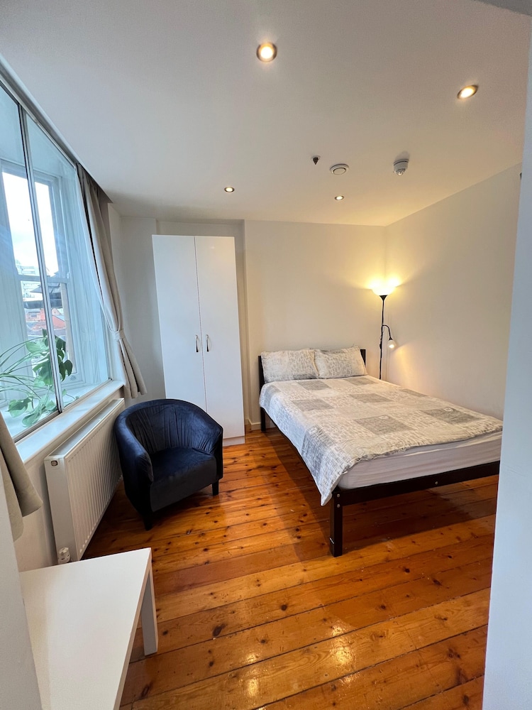 Heart of Nottingham, Modern Studio, Great City Views - Nottingham | Vrbo