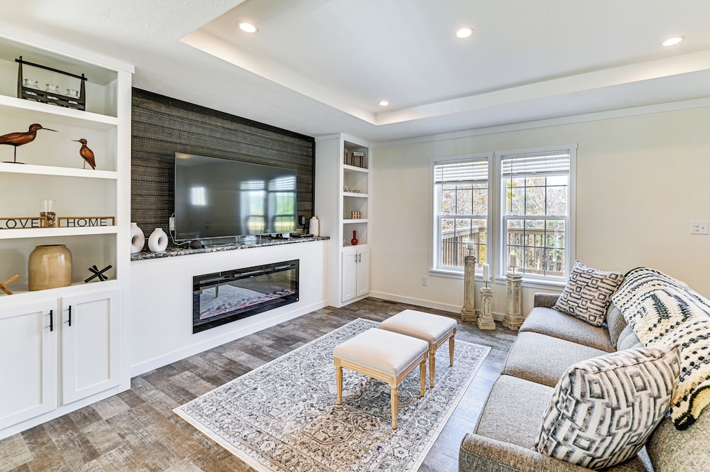 8 Mi To Jiminy Peak Resort: Mtn-view Home W/ Deck - State of New York