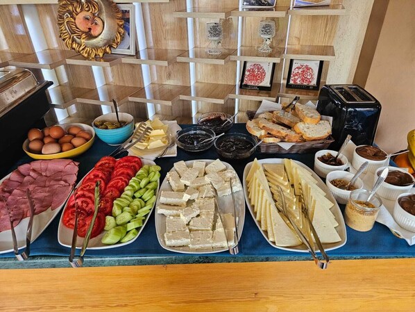 Café da manhã continental grátis todos os dias