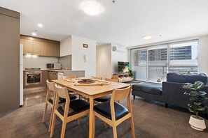 Apartamento | Cozinha privada | Utensílios de cozinha 