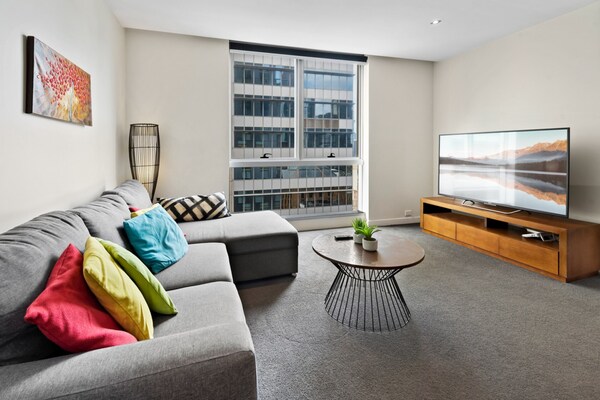 Spacious Melbourne Cbd 2-bed Close To Everything - Flinders Street Railway Station - Melbourne