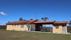 Área para churrascos e piqueniques