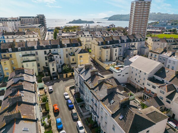 4 Bed - St James House By Smart Welcomes - Plymouth