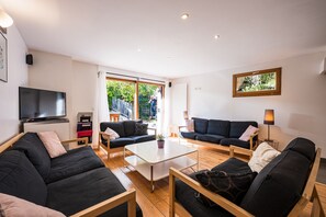 La Grange - Chalet DDA La Combe Reviews, Deals & Photos 2026 - Expedia ...