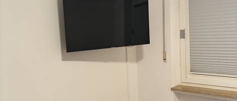 Secretária adequada para computadores portáteis, Wi-fi grátis