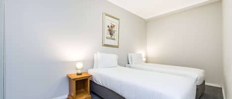 Apartamento | 2 quartos, secretária adequada para computadores portáteis