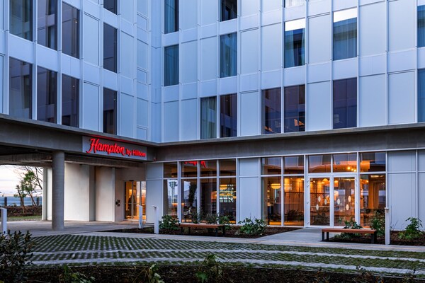Hampton By Hilton Bordeaux Merignac Airport - Le Haillan