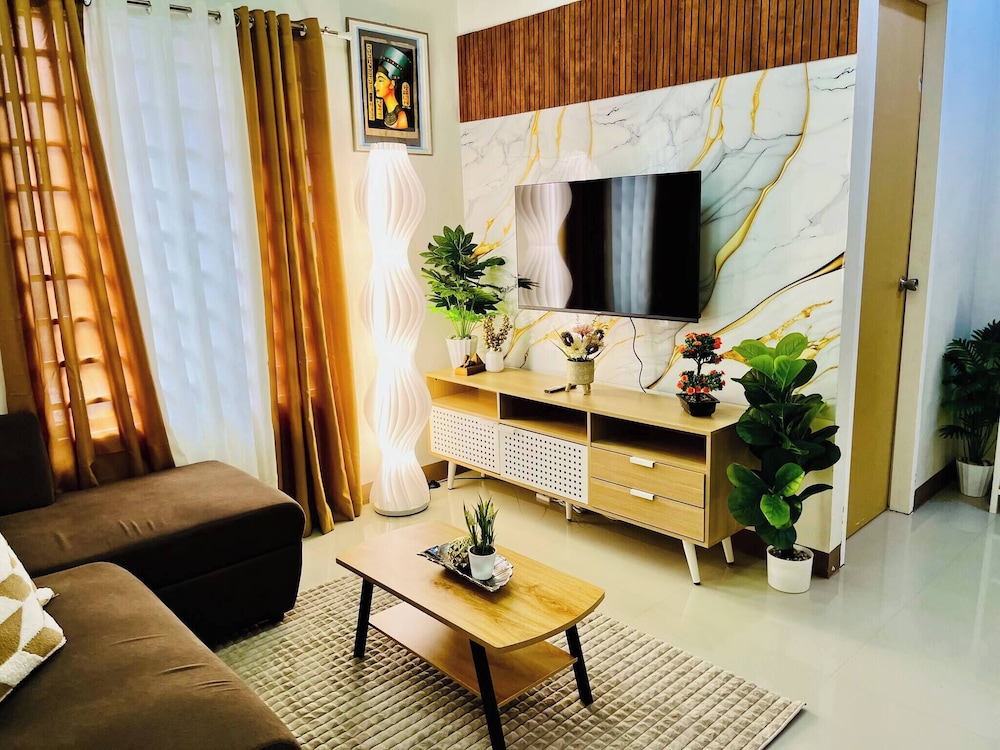 Bloomstone 2br Family Suite In Gensan - Polomolok