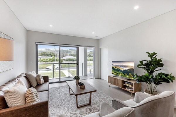 First Floor 3-bed Stunning Unit By The Ocean - Kiama