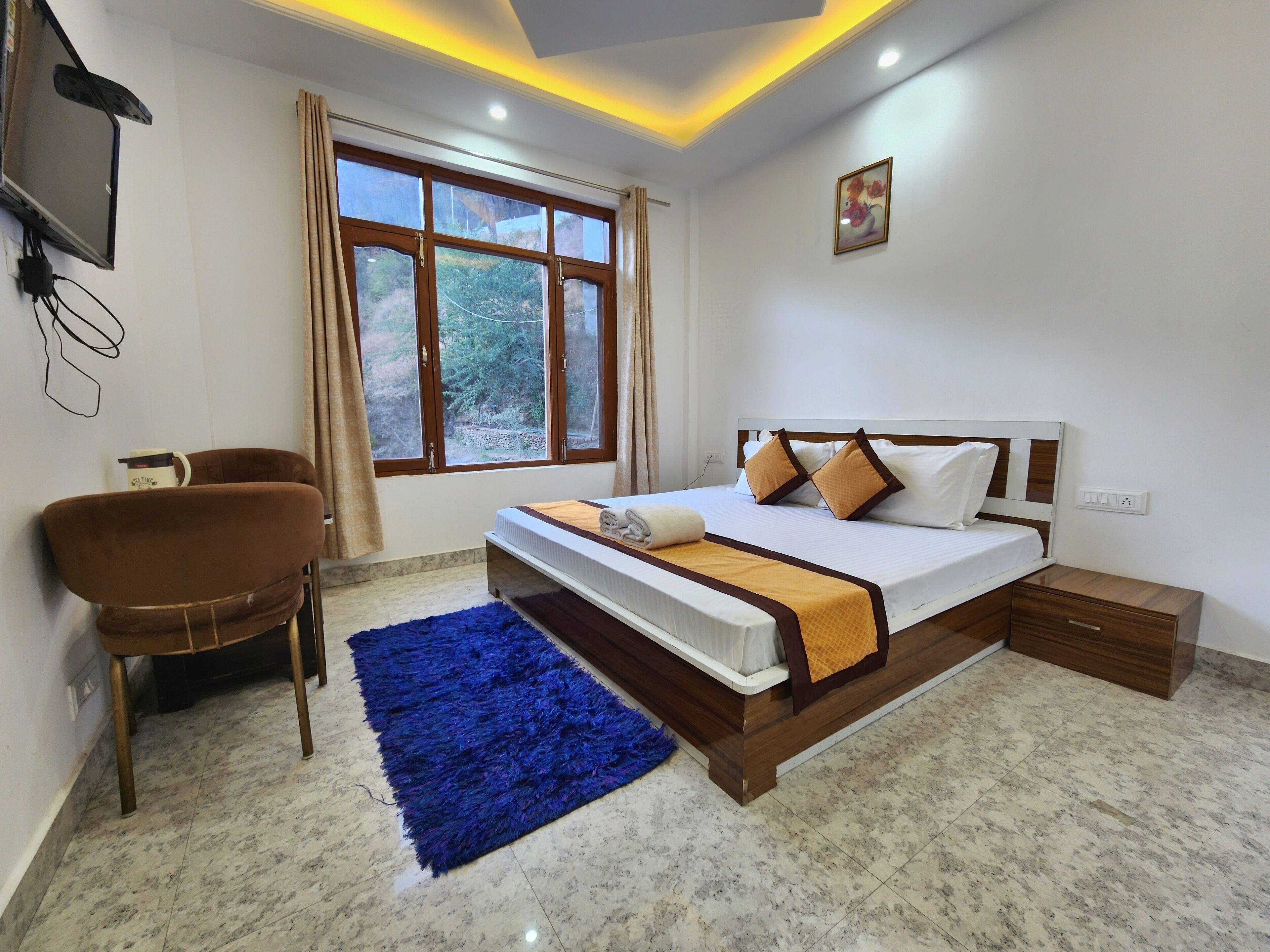 Quarto luxo, sacada, vista para o vale | Ferros/tábuas de passar roupa, Wi-Fi de cortesia