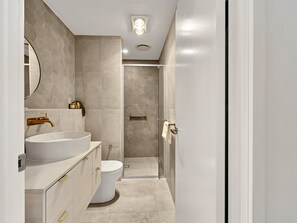 Apartamento | Casa de banho | Toalhas fornecidas 