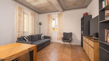 Apartamento | 2 quartos, secretária, internet de alta velocidade