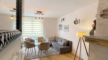 Dúplex Standard, vista para a montanha | Sala de estar