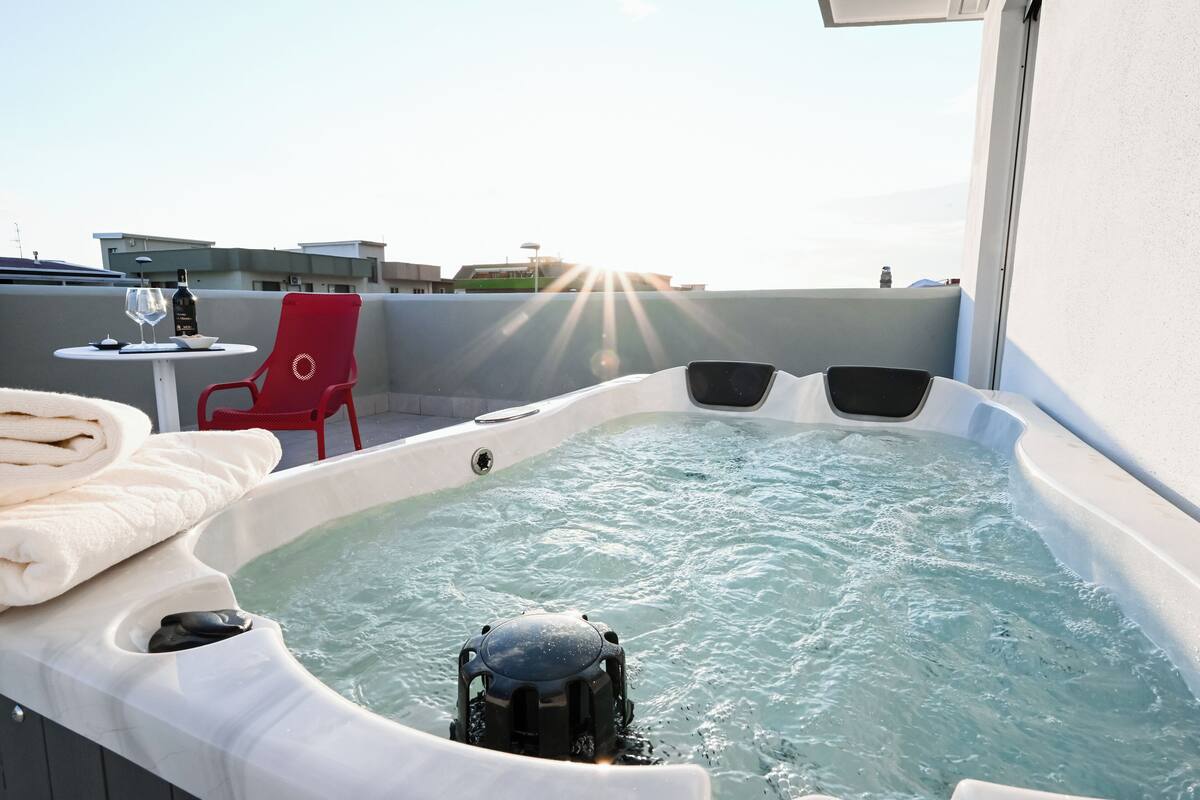 Apartamento conforto, banheira de imersão (Afrodite) | Terraço/pátio