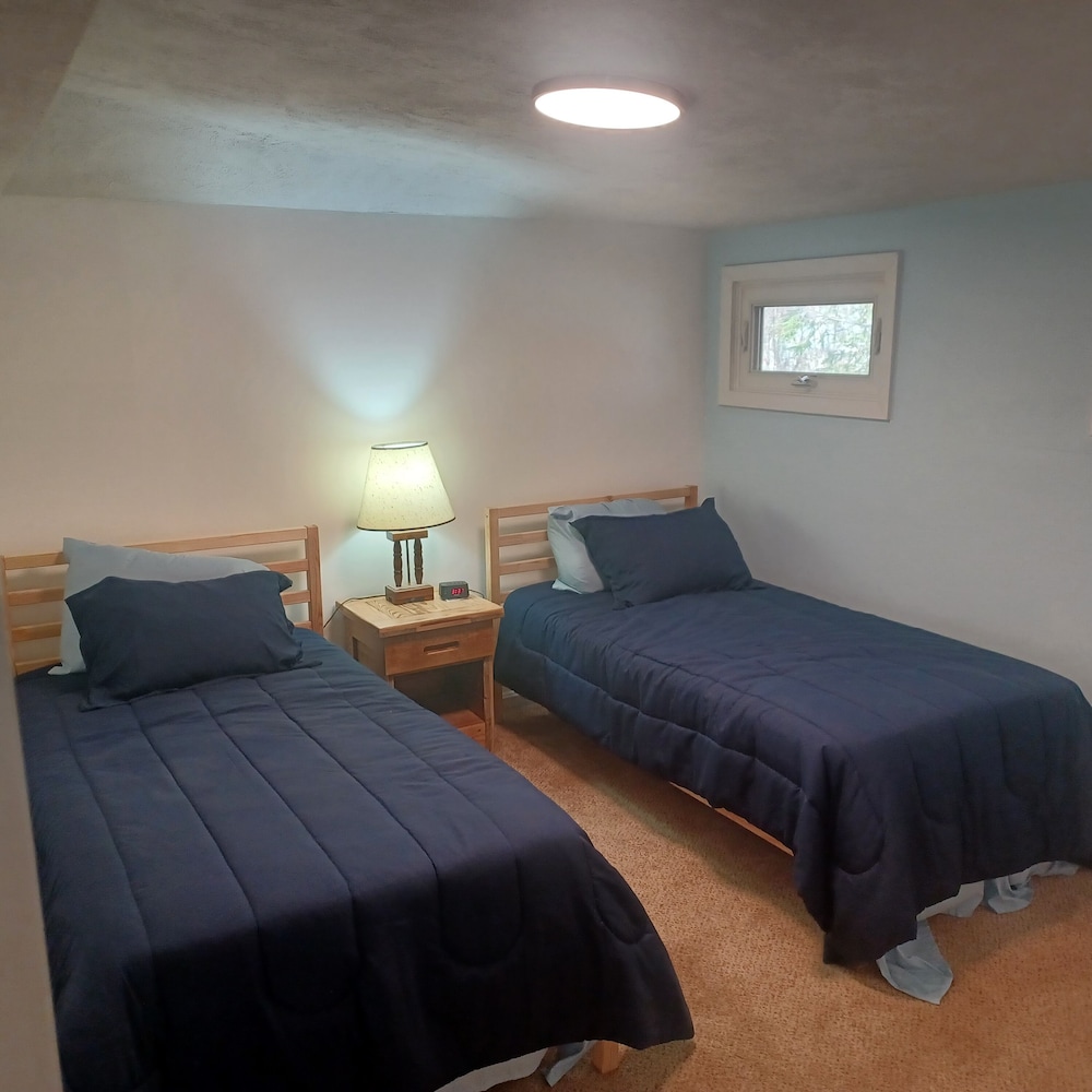 Cozy 3-BR Baboosic Lake in Amherst - Amherst | Vrbo