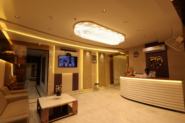 Hotel Moti - Mauranipur