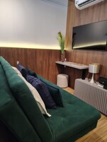 Apartamento | Sala de estar | TV de ecrã plano 