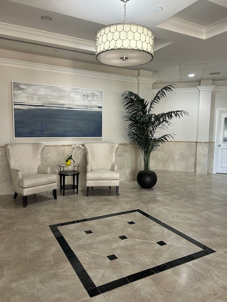 Oceanfront 2bed/2 bath condo in sought after Juno Beach. - Juno Beach ...