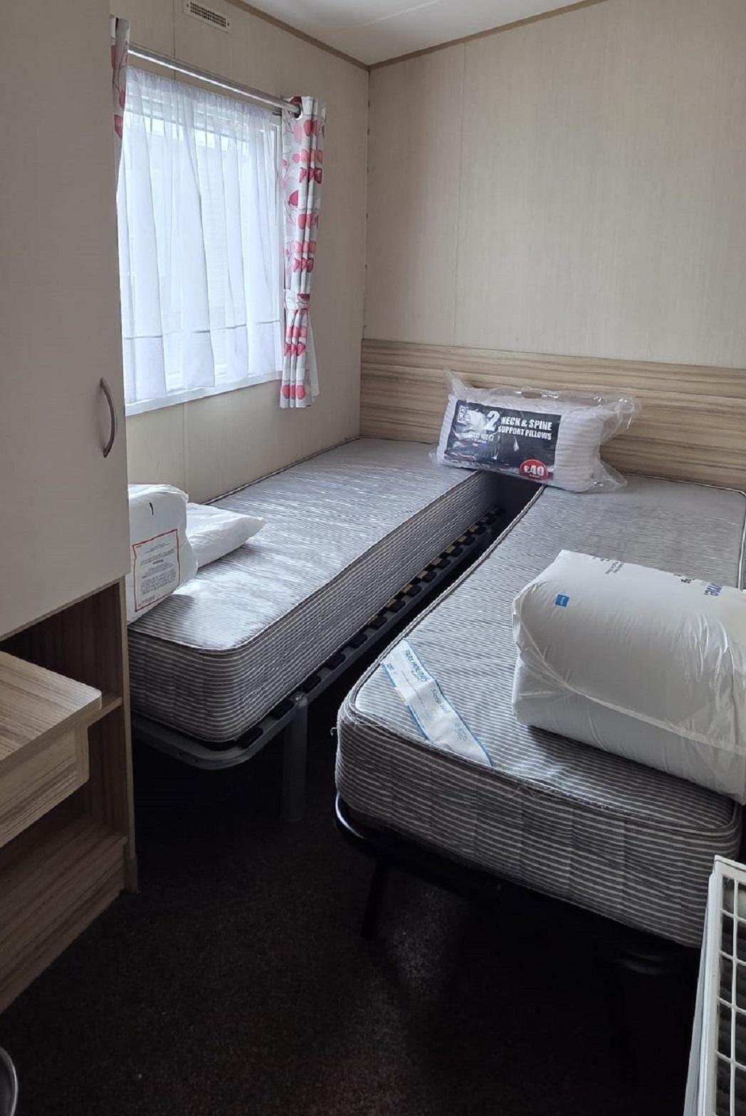 Homely 8 Berth Caravan At Harts Holiday Park In Kent Ref 74069b - Faversham