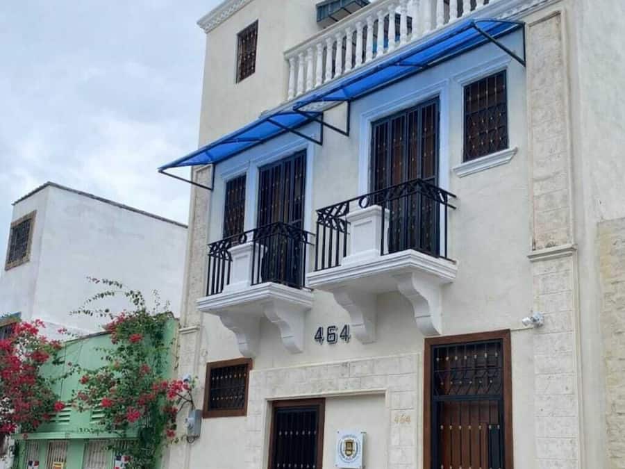 Fachada da propriedade