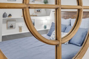 Apartamento conforto, cozinha | Cortinas blackout, ferros/tábuas de passar roupa, Wi-Fi de cortesia