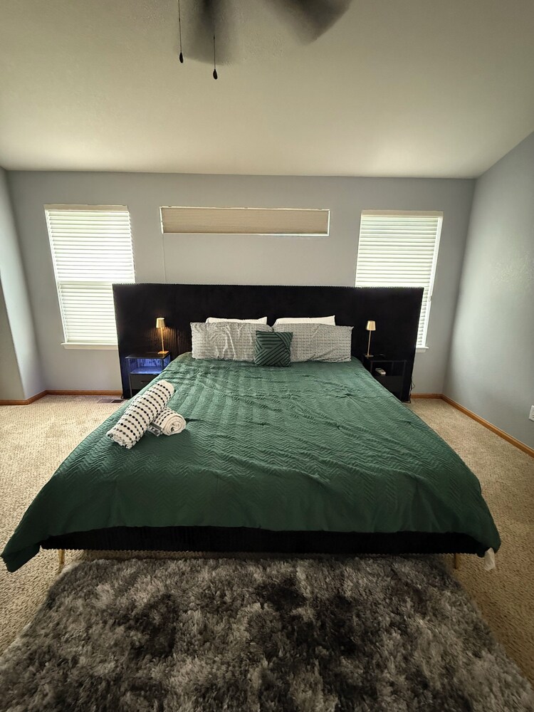 Spacious Family Fun House - Aurora | Vrbo
