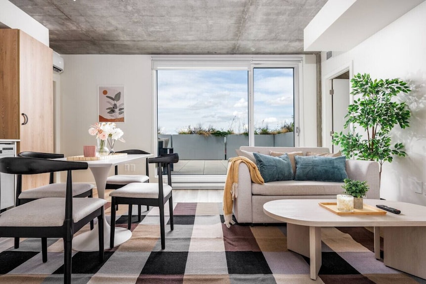 Chic 1br+ Huge Private Terrace-heart Of Montreal - Montreal